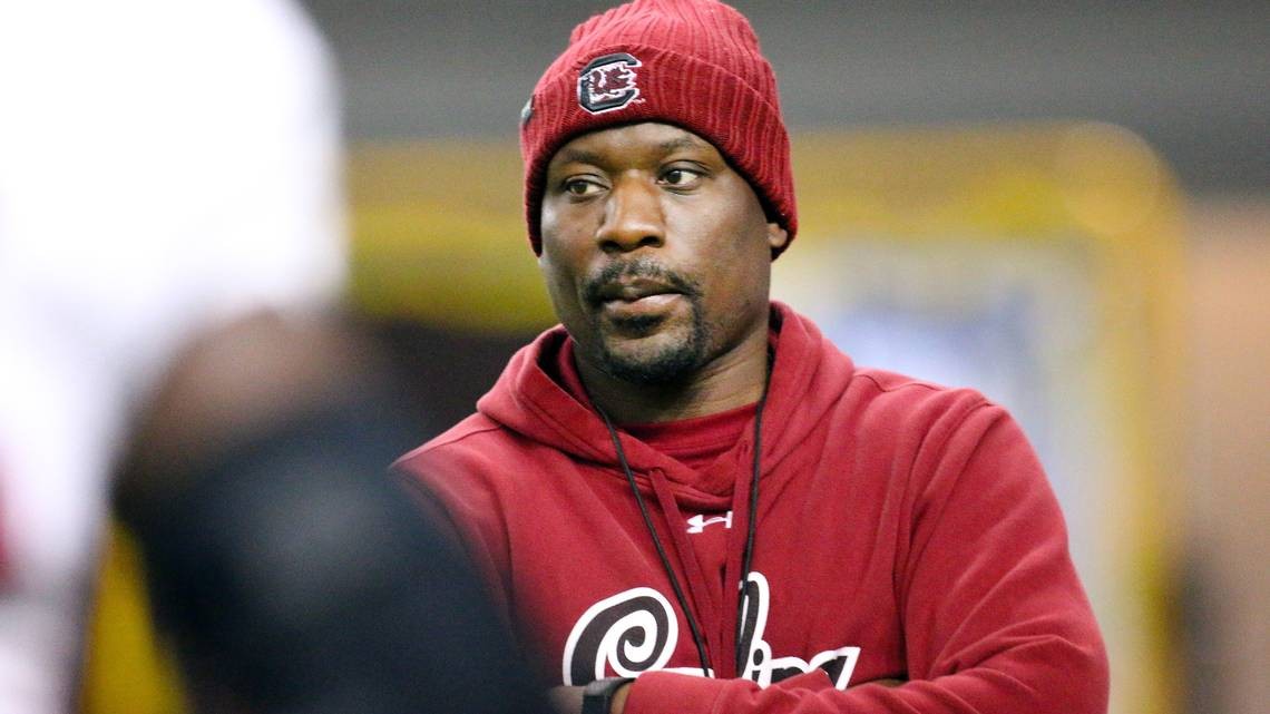 What South Carolina’s newest coach thinks about sack totals