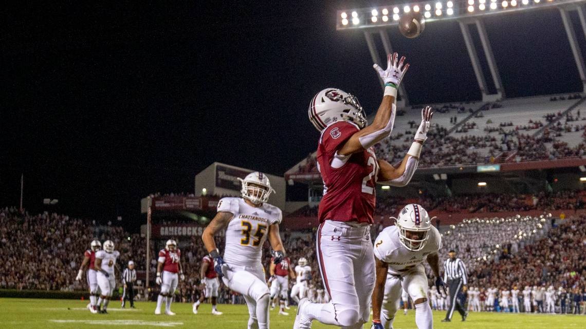 Joyner plays, Horn injured as South Carolina trounces Chattanooga