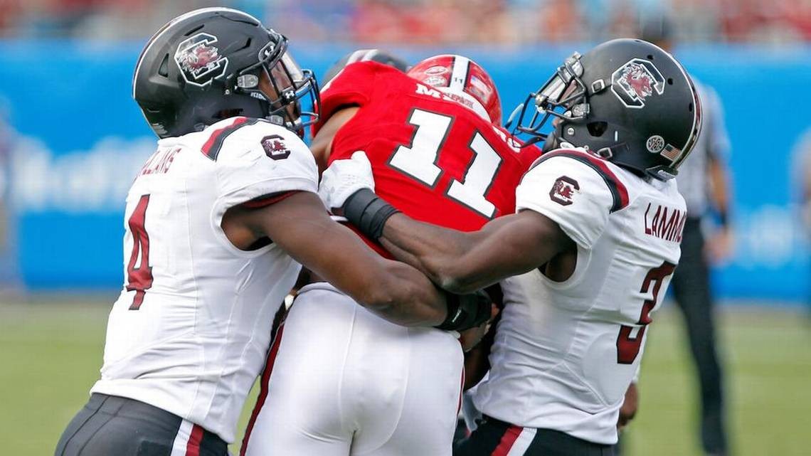 The ‘night and day’ change one Gamecock has seen from his defense | The ...