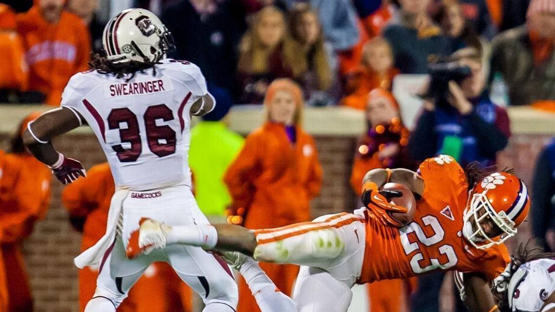 South Carolina's founding 'Goon Squad' members seek USC's return as DBU