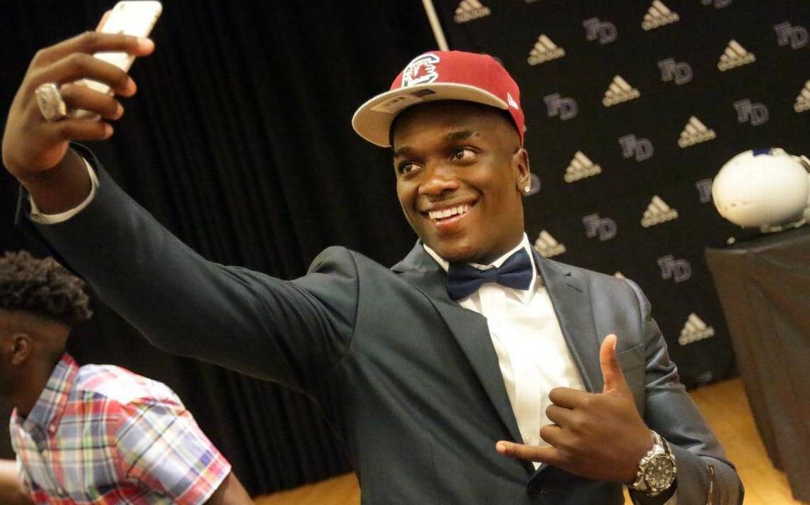 Facing a life-changing choice, Joyner made a point to honor his late father