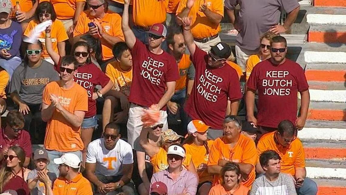 South Carolina fans mock Tennessee: Don’t fire embattled coach Butch Jones