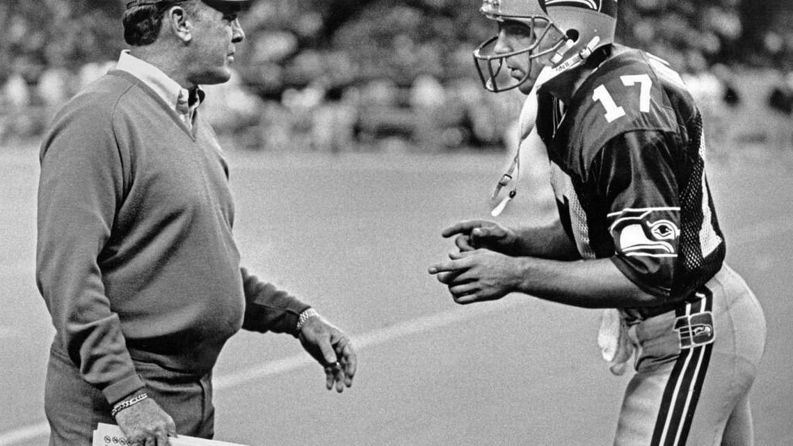 Former Seahawks coach Chuck Knox dies at age 86 | The News Tribune