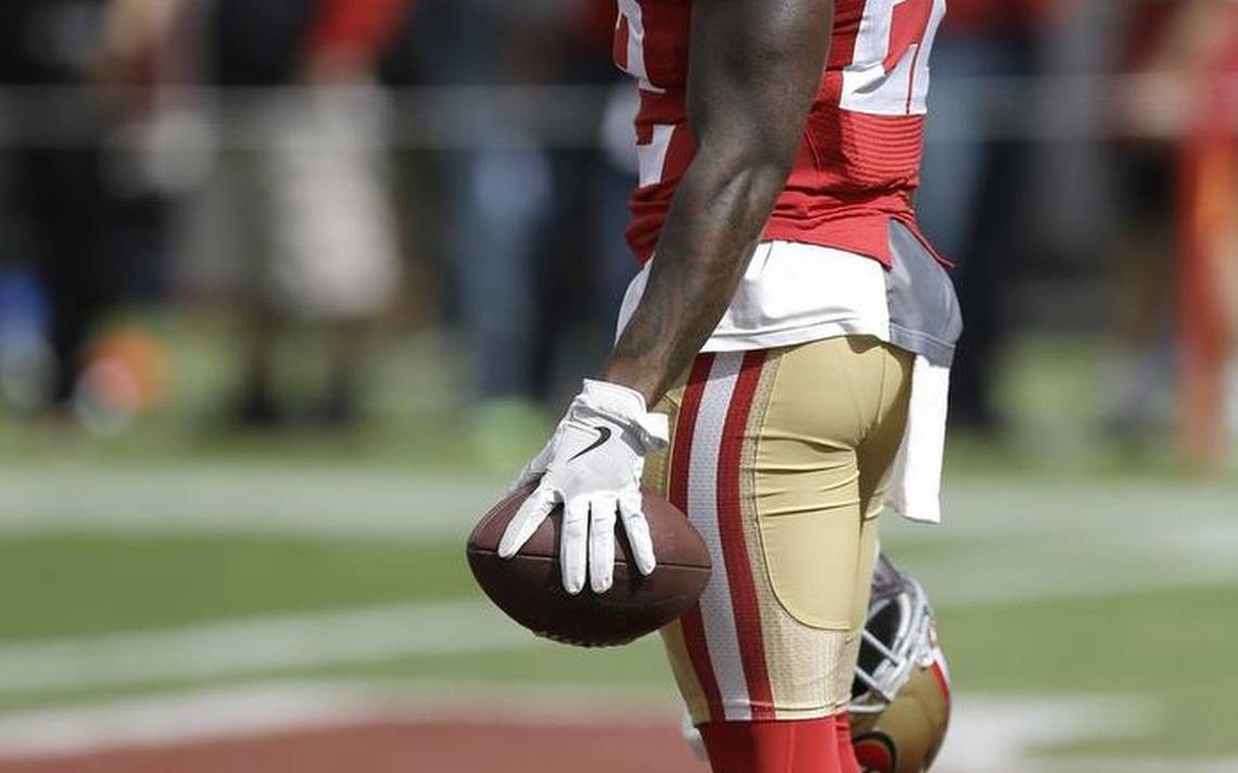 11 running backs now with claim of Mike Davis off waivers from 49ers