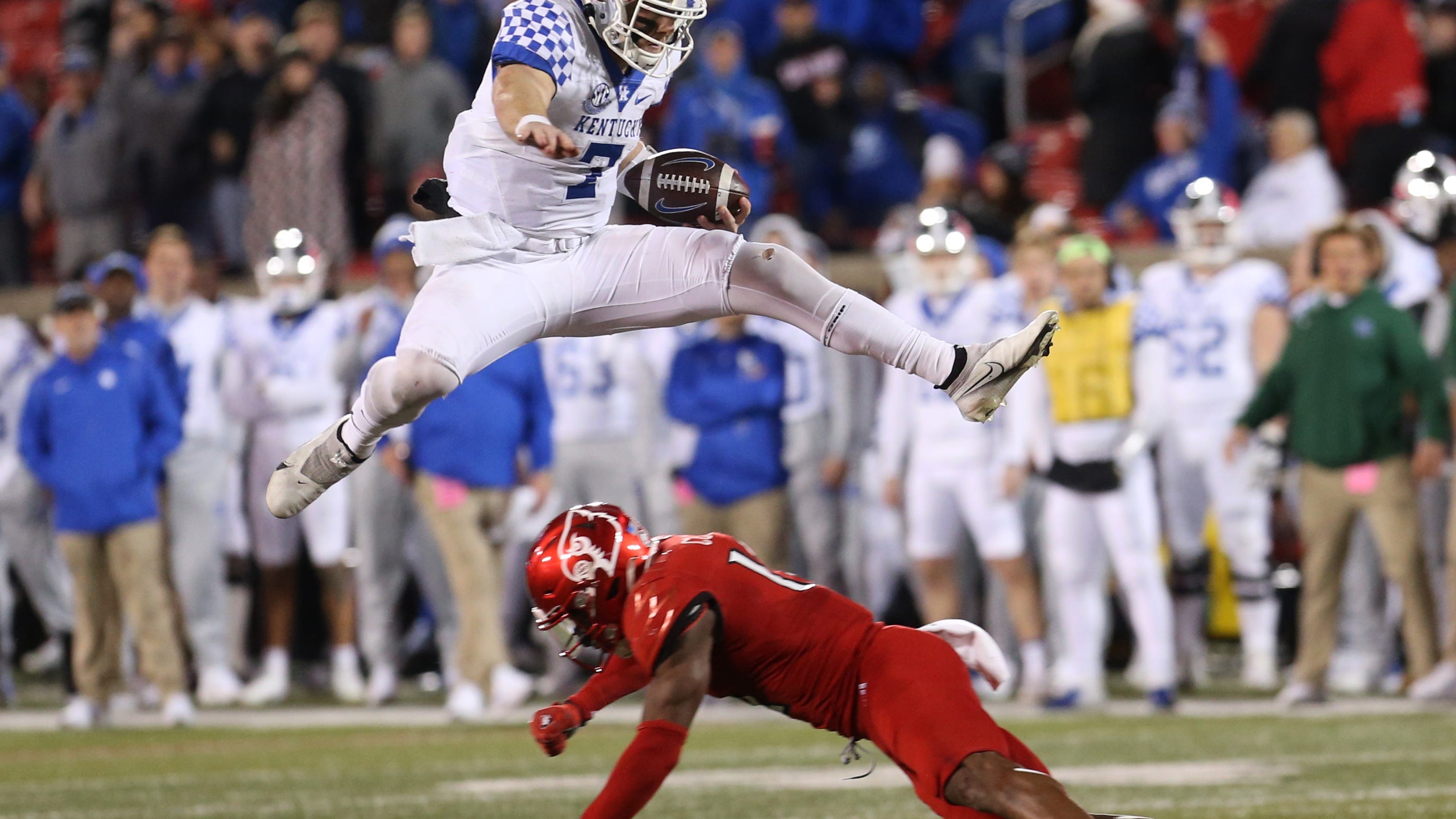 Will Levis returning to Kentucky football for 2022 season instead of ...
