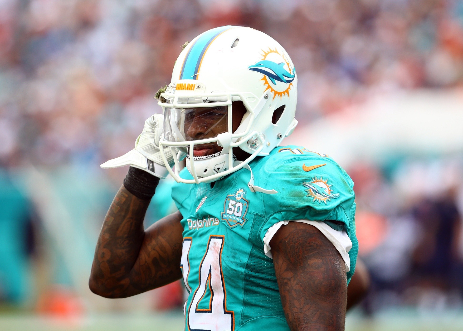 NFL Notes: Browns, Cowboys, Dolphins, Ravens