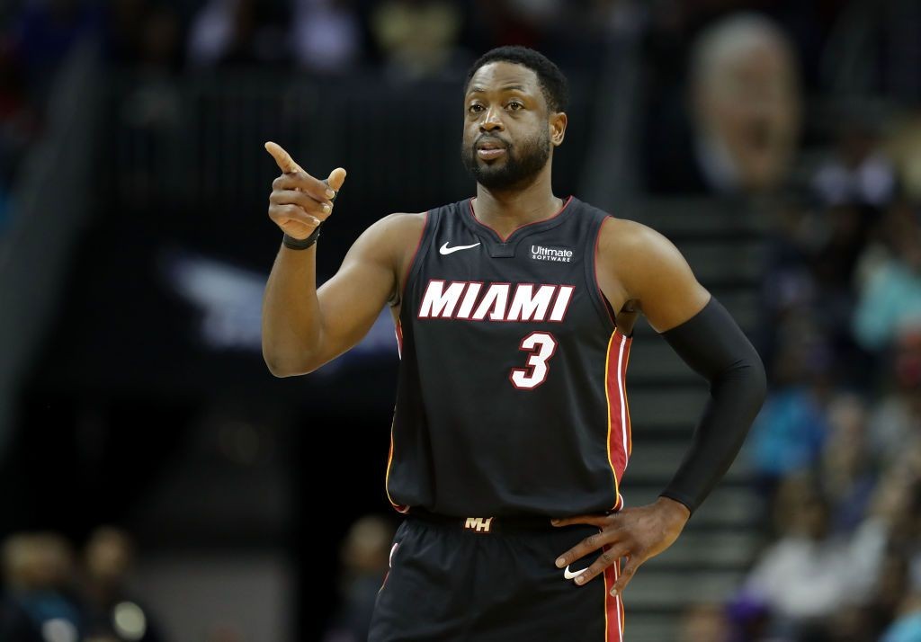 Wade’s Late Heroics Help Heat Top Grizzlies 112-108
