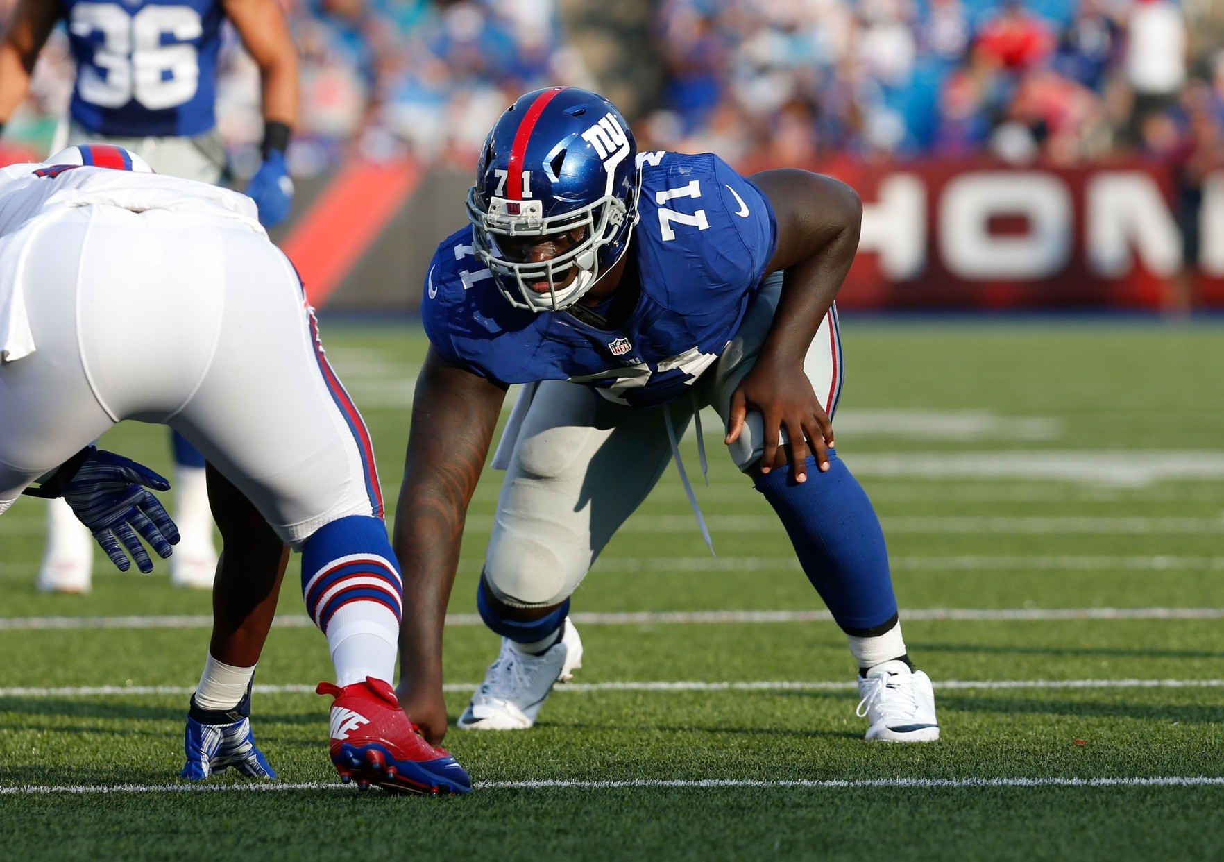 Broncos Sign DE Stansly Maponga To Practice Squad