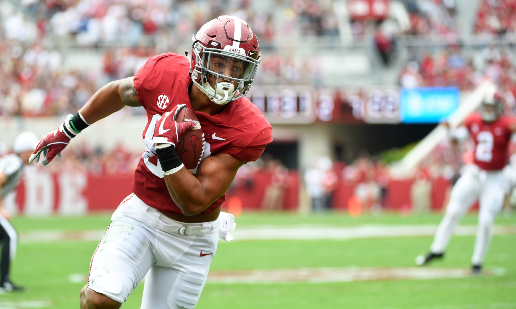 Watch: Saints coach puts Irv Smith Jr. through pro day workout