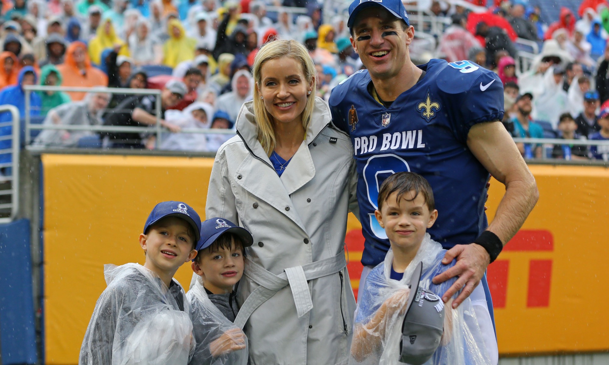 WATCH: Drew Brees' sons welcome Christmas with 'Choppa Style' dance