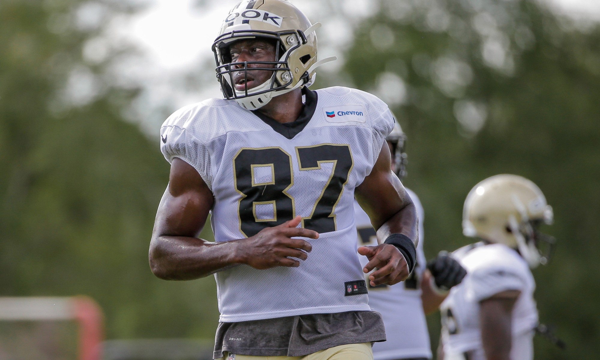 Jared Cook sends the Saints defense reeling in play of the day