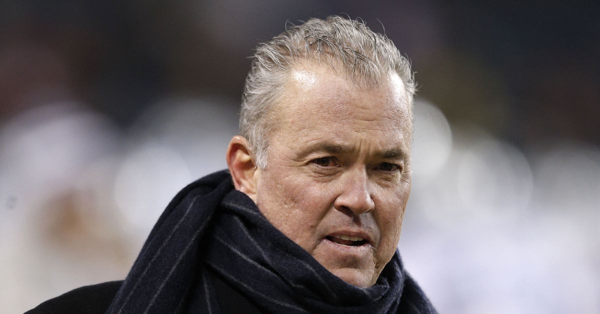 Stephen Jones is talking tough about Cowboys players, contrary to his Dad